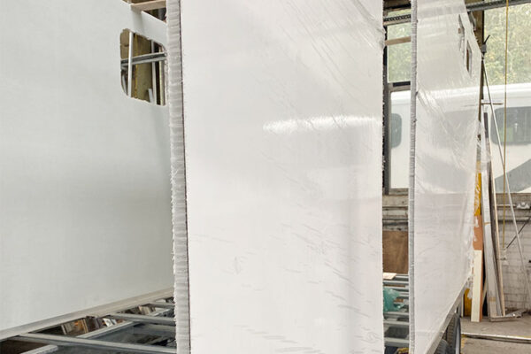 White Glossy Thermoplastic Polypropylene Honeycomb Core Sandwich Panels ...